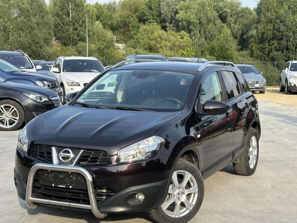 Violets Nissan Qashqai 2010 Alīta, ar dzinēja tilpumu 2.00 L un nobraukumu 177 tūkst. km par 5680 €, foto 1 vietnē AUTOMOTO.COM.LV