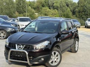 Violet Nissan Qashqai 2010 in Alytus, with an engine capacity of 2.00 L and mileage of 177 thousand km for 5680 €, photo  on AUTOMOTO.COM.LV