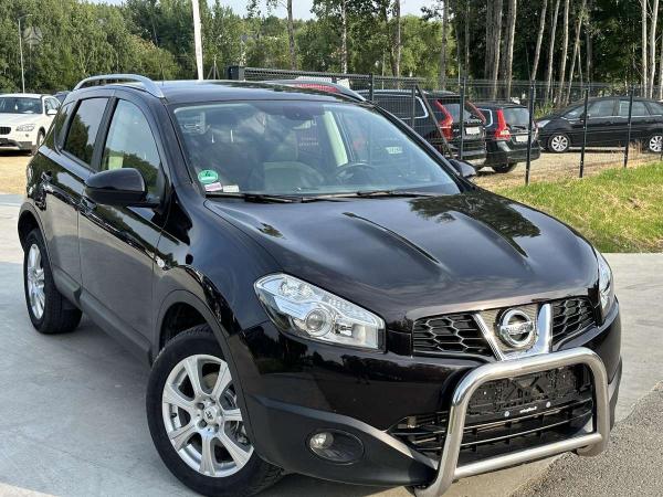 Violets Nissan Qashqai 2010 Alīta, ar dzinēja tilpumu 2.00 L un nobraukumu 177 tūkst. km par 5680 €, foto 2 vietnē AUTOMOTO.COM.LV