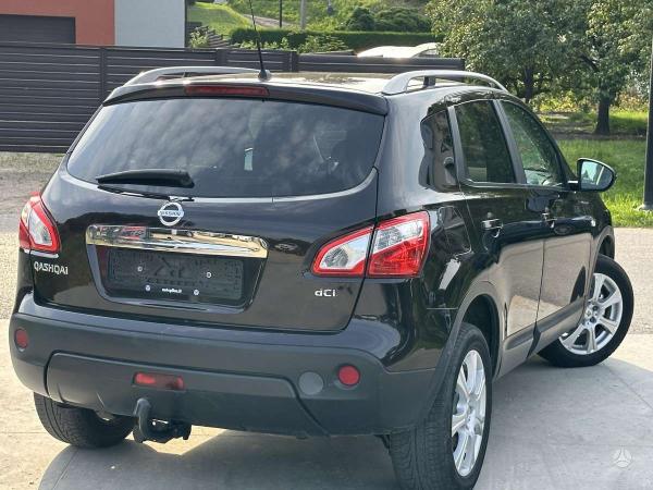 Violets Nissan Qashqai 2010 Alīta, ar dzinēja tilpumu 2.00 L un nobraukumu 177 tūkst. km par 5680 €, foto 5 vietnē AUTOMOTO.COM.LV