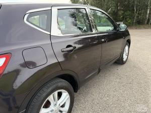 Violet Nissan Qashqai 2010 in Kaisiadorys, with an engine capacity of 1.50 L and mileage of 235 thousand km for 3200 €, photo 12 on AUTOMOTO.COM.LV