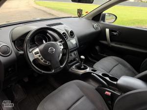 Violet Nissan Qashqai 2010 in Kaisiadorys, with an engine capacity of 1.50 L and mileage of 235 thousand km for 3200 €, photo 18 on AUTOMOTO.COM.LV