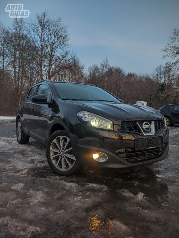 Violets Nissan Qashqai 2011 Tauragė, ar dzinēja tilpumu 2.00 L un nobraukumu 243 tūkst. km par 5299 €, foto 1 vietnē AUTOMOTO.COM.LV