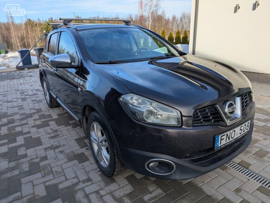 Violet Nissan Qashqai 2011 in Vilnius, with an engine capacity of 2.00 L and mileage of 354 thousand km for 4500 €, photo 3 on AUTOMOTO.COM.LV