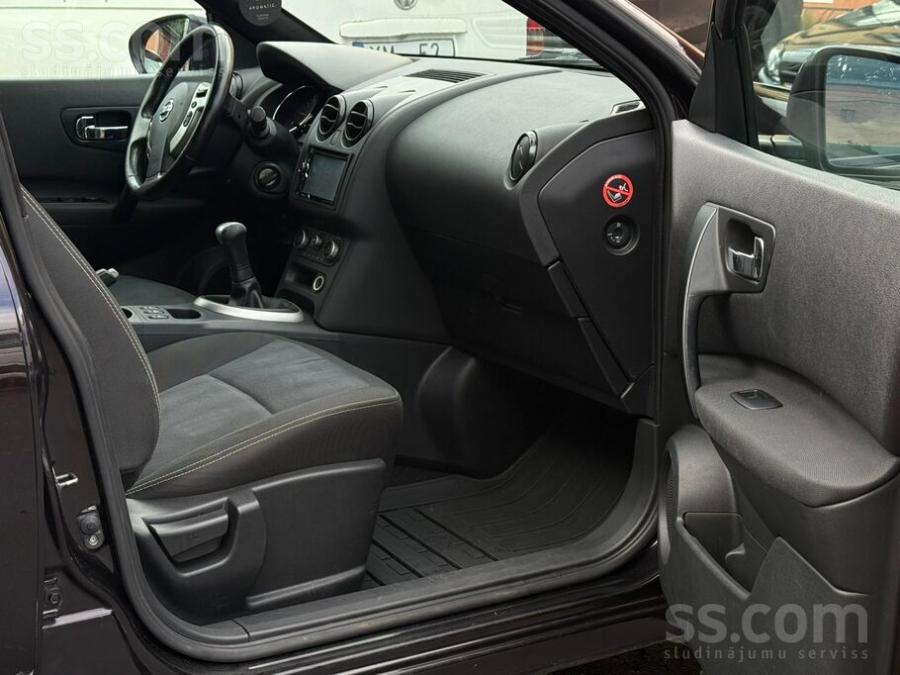 Violets Nissan Qashqai 2011 Rīga, ar dzinēja tilpumu 1.60 L un nobraukumu 253 tūkst. km par 5100 €, foto 3 vietnē AUTOMOTO.COM.LV