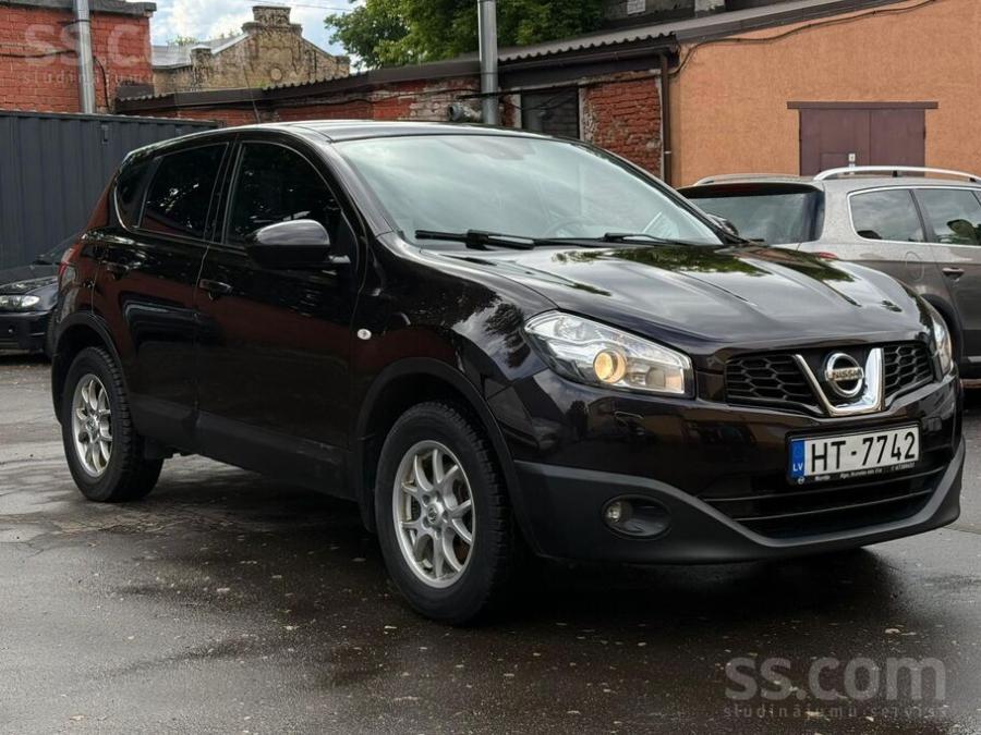 Violets Nissan Qashqai 2011 Rīga, ar dzinēja tilpumu 1.60 L un nobraukumu 253 tūkst. km par 5100 €, foto 8 vietnē AUTOMOTO.COM.LV
