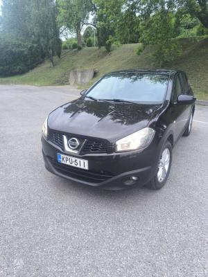 Violet Nissan Qashqai 2011 in Jonava, with an engine capacity of 1.60 L and mileage of 244 thousand km for 5150 €, photo  on AUTOMOTO.COM.LV