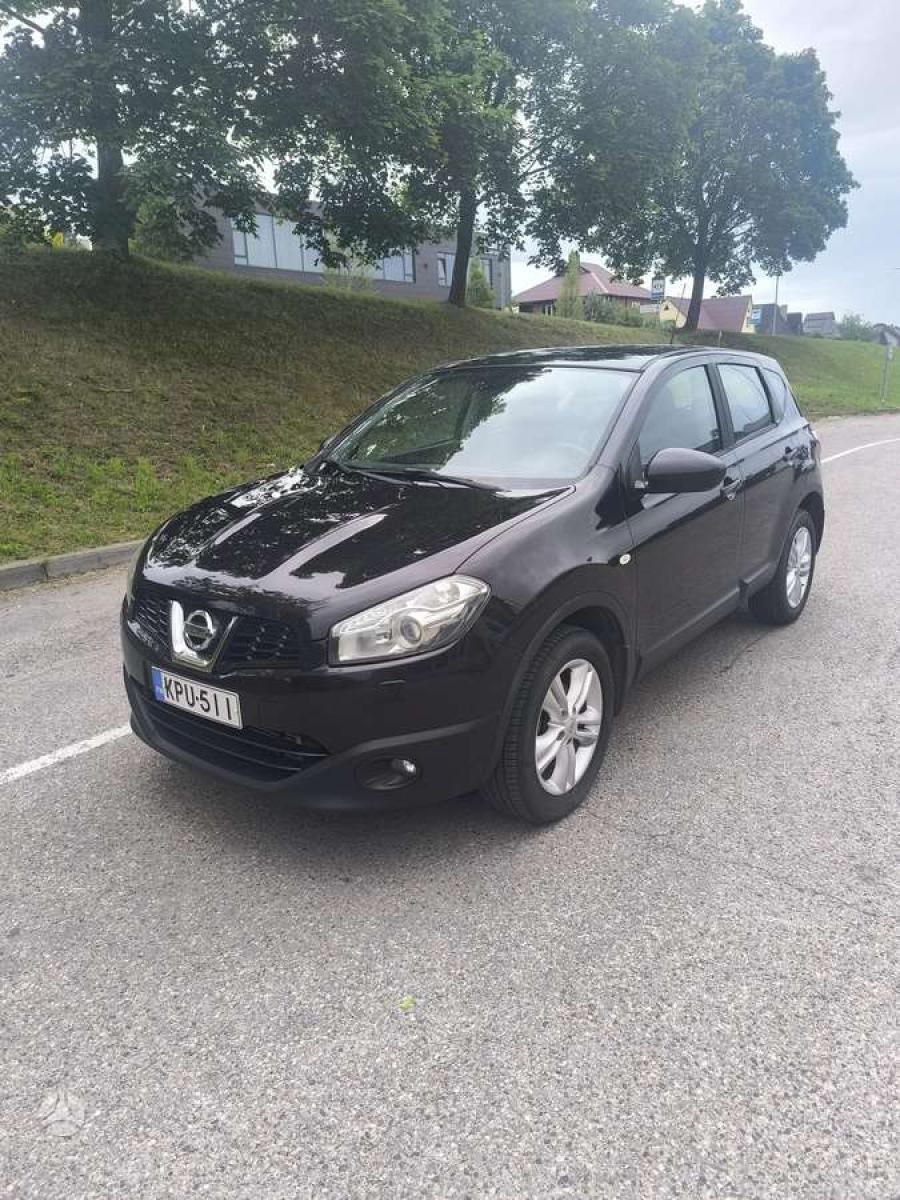 Violet Nissan Qashqai 2011 in Jonava, with an engine capacity of 1.60 L and mileage of 244 thousand km for 5150 €, photo 4 on AUTOMOTO.COM.LV