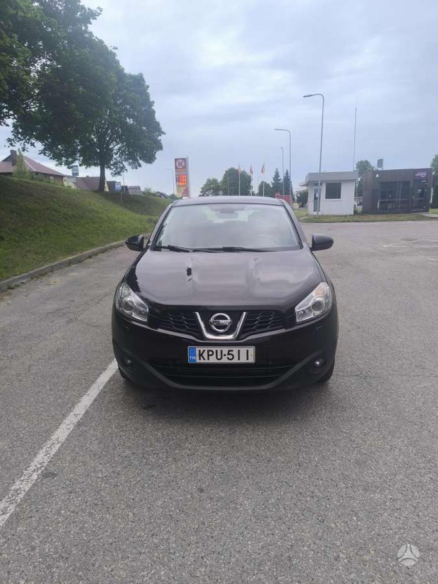 Violet Nissan Qashqai 2011 in Jonava, with an engine capacity of 1.60 L and mileage of 244 thousand km for 5150 €, photo 5 on AUTOMOTO.COM.LV
