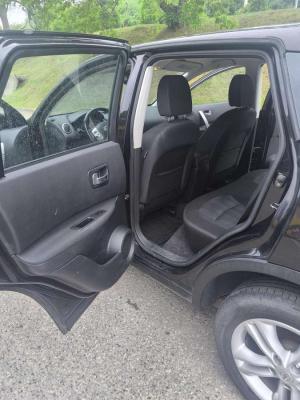 Violet Nissan Qashqai 2011 in Jonava, with an engine capacity of 1.60 L and mileage of 244 thousand km for 5150 €, photo 13 on AUTOMOTO.COM.LV