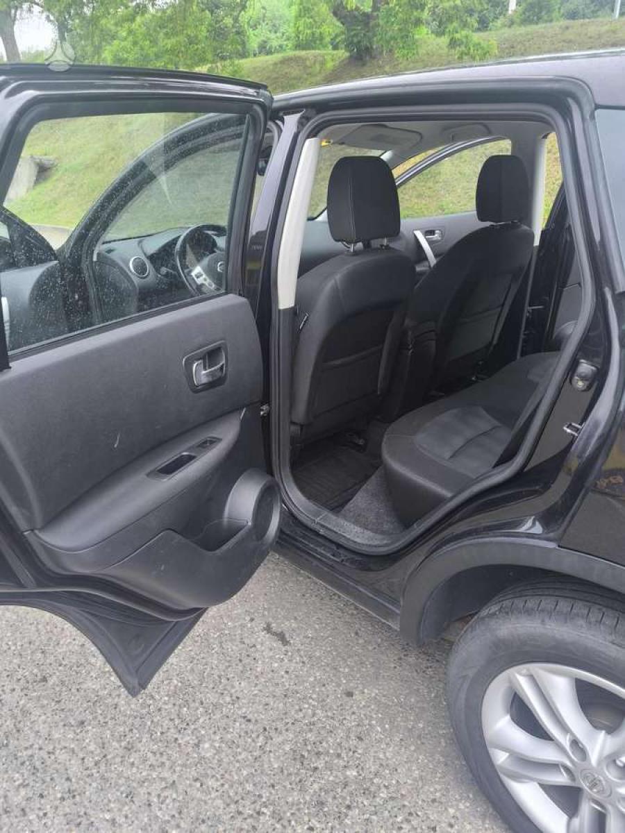 Violet Nissan Qashqai 2011 in Jonava, with an engine capacity of 1.60 L and mileage of 244 thousand km for 5150 €, photo 13 on AUTOMOTO.COM.LV