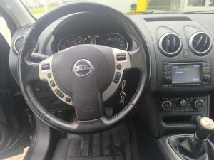 Violet Nissan Qashqai 2011 in Jonava, with an engine capacity of 1.60 L and mileage of 244 thousand km for 5150 €, photo 22 on AUTOMOTO.COM.LV