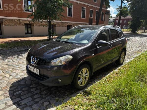 Violets Nissan Qashqai 2011 Madona, ar dzinēja tilpumu 1.50 L un nobraukumu 333 tūkst. km par 4800 €, foto 1 vietnē AUTOMOTO.COM.LV