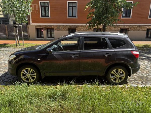 Violets Nissan Qashqai 2011 Madona, ar dzinēja tilpumu 1.50 L un nobraukumu 333 tūkst. km par 4800 €, foto 3 vietnē AUTOMOTO.COM.LV