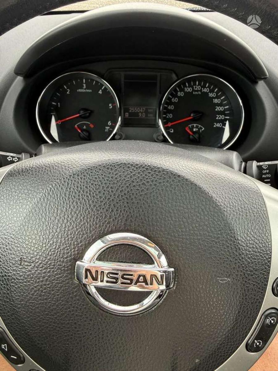 Violets Nissan Qashqai 2011 Viļņa, ar dzinēja tilpumu 1.46 L un nobraukumu 250 tūkst. km par 5200 €, foto 12 vietnē AUTOMOTO.COM.LV