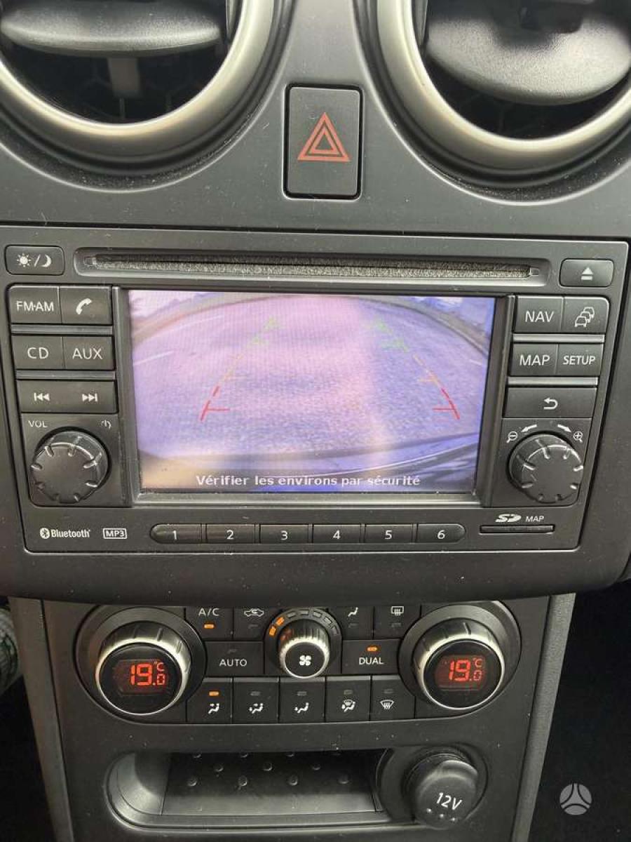 Violets Nissan Qashqai 2011 Viļņa, ar dzinēja tilpumu 1.46 L un nobraukumu 250 tūkst. km par 5200 €, foto 13 vietnē AUTOMOTO.COM.LV