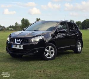 Violet Nissan Qashqai 2011 in Klaipeda, with an engine capacity of 2.00 L and mileage of 260 thousand km for 4800 €, photo  on AUTOMOTO.COM.LV