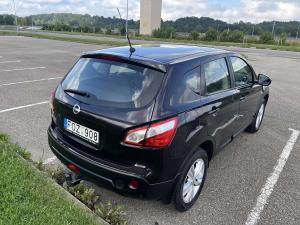 Violets Nissan Qashqai 2011 Jonava, ar dzinēja tilpumu 1.60 L un nobraukumu 94 tūkst. km par 4500 €, foto 5 vietnē AUTOMOTO.COM.LV