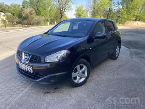 Violets Nissan Qashqai 2012 Cēsis, ar dzinēja tilpumu 1.60 L un nobraukumu 0 tūkst. km par 13790 €, foto 1 vietnē AUTOMOTO.COM.LV