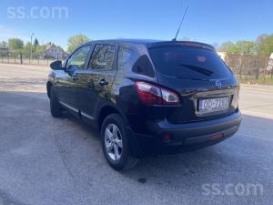 Violets Nissan Qashqai 2012 Cēsis, ar dzinēja tilpumu 1.60 L un nobraukumu 0 tūkst. km par 13790 €, foto 5 vietnē AUTOMOTO.COM.LV