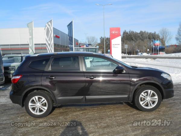 Violets Nissan Qashqai 2012 Viljandi, ar dzinēja tilpumu 1.60 L un nobraukumu 216 tūkst. km par 7490 €, foto 21 vietnē AUTOMOTO.COM.LV