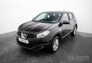 Violets Nissan Qashqai 2012 Tallina, ar dzinēja tilpumu 2.00 L un nobraukumu 186 tūkst. km par 4999 €, foto  vietnē AUTOMOTO.COM.LV