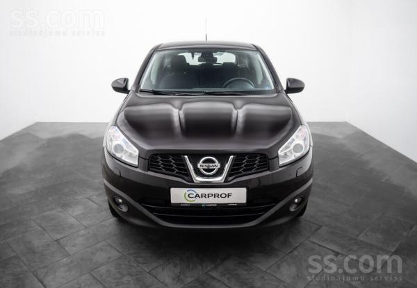 Violet Nissan Qashqai 2012 in Tallinn, with an engine capacity of 2.00 L and mileage of 186 thousand km for 4999 €, photo 2 on AUTOMOTO.COM.LV