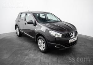 Violets Nissan Qashqai 2012 Tallina, ar dzinēja tilpumu 2.00 L un nobraukumu 186 tūkst. km par 4999 €, foto 3 vietnē AUTOMOTO.COM.LV