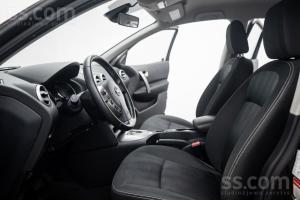 Violets Nissan Qashqai 2012 Tallina, ar dzinēja tilpumu 2.00 L un nobraukumu 186 tūkst. km par 4999 €, foto 7 vietnē AUTOMOTO.COM.LV