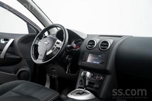 Violets Nissan Qashqai 2012 Tallina, ar dzinēja tilpumu 2.00 L un nobraukumu 186 tūkst. km par 4999 €, foto 11 vietnē AUTOMOTO.COM.LV