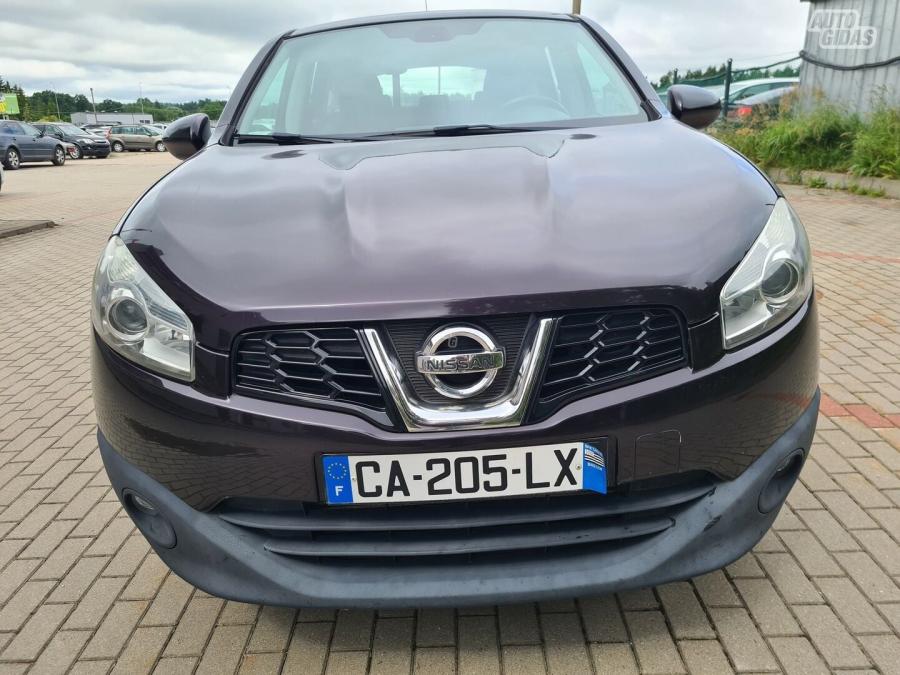 Violet Nissan Qashqai 2012 in Utena, with an engine capacity of 1.50 L and mileage of 297 thousand km for 5200 €, photo 3 on AUTOMOTO.COM.LV