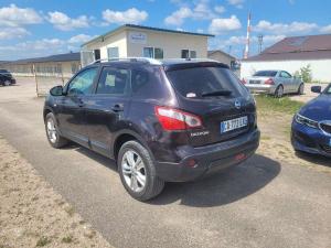 Violet Nissan Qashqai 2012 in Vilnius, with an engine capacity of 1.46 L and mileage of 260 thousand km for 4950 €, photo 5 on AUTOMOTO.COM.LV