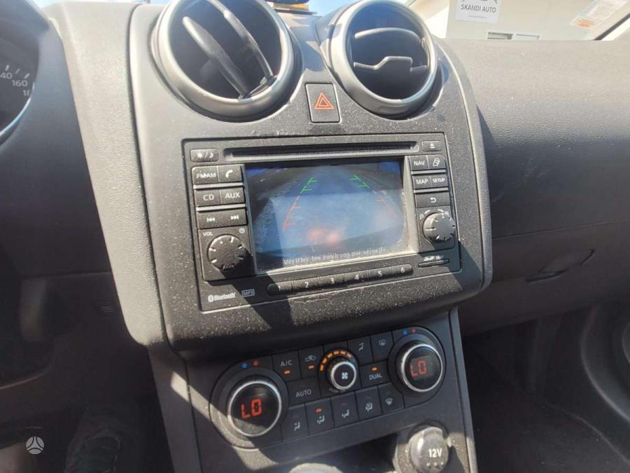 Violet Nissan Qashqai 2012 in Vilnius, with an engine capacity of 1.46 L and mileage of 260 thousand km for 4950 €, photo 12 on AUTOMOTO.COM.LV