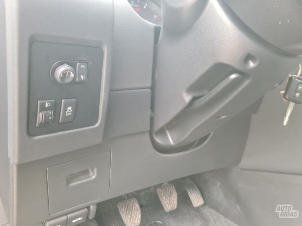 Violet Nissan Qashqai 2012 in Utena, with an engine capacity of 1.50 L and mileage of 297 thousand km for 5200 €, photo 7 on AUTOMOTO.COM.LV