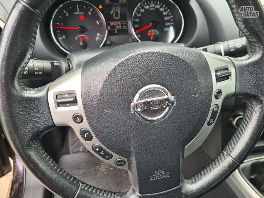 Violet Nissan Qashqai 2012 in Utena, with an engine capacity of 1.50 L and mileage of 297 thousand km for 5200 €, photo 10 on AUTOMOTO.COM.LV