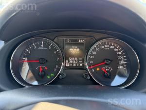 Violet Nissan Qashqai 2012 in Talsi, with an engine capacity of 2.00 L and mileage of 126 thousand km for 6500 €, photo 15 on AUTOMOTO.COM.LV