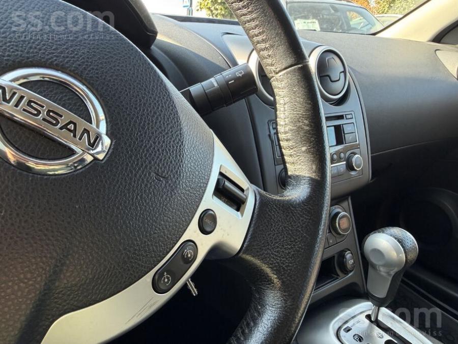 Violet Nissan Qashqai 2012 in Talsi, with an engine capacity of 2.00 L and mileage of 126 thousand km for 6500 €, photo 16 on AUTOMOTO.COM.LV