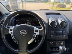 Violet Nissan Qashqai 2012 in Talsi, with an engine capacity of 2.00 L and mileage of 126 thousand km for 6500 €, photo 17 on AUTOMOTO.COM.LV