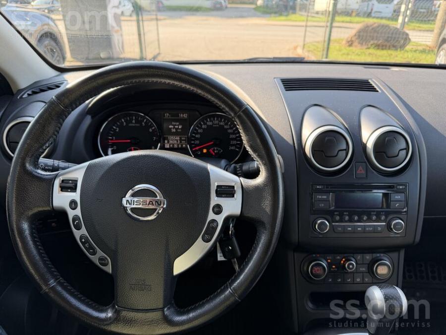 Violet Nissan Qashqai 2012 in Talsi, with an engine capacity of 2.00 L and mileage of 126 thousand km for 6500 €, photo 17 on AUTOMOTO.COM.LV