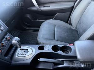 Violet Nissan Qashqai 2012 in Talsi, with an engine capacity of 2.00 L and mileage of 126 thousand km for 6500 €, photo 19 on AUTOMOTO.COM.LV