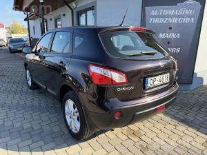 Violet Nissan Qashqai 2012 in Talsi, with an engine capacity of 2.00 L and mileage of 126 thousand km for 6500 €, photo 25 on AUTOMOTO.COM.LV