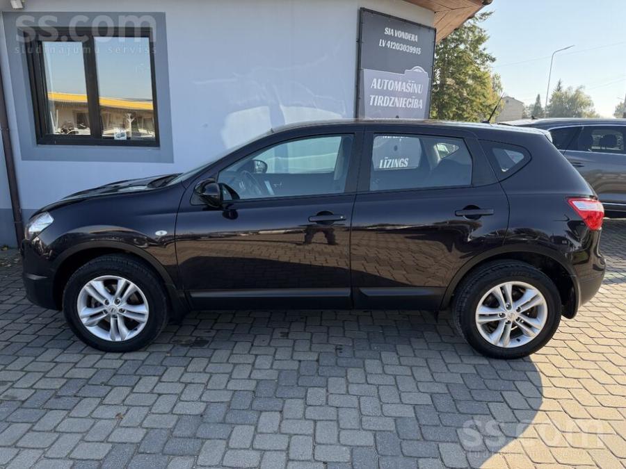 Violet Nissan Qashqai 2012 in Talsi, with an engine capacity of 2.00 L and mileage of 126 thousand km for 6500 €, photo 26 on AUTOMOTO.COM.LV