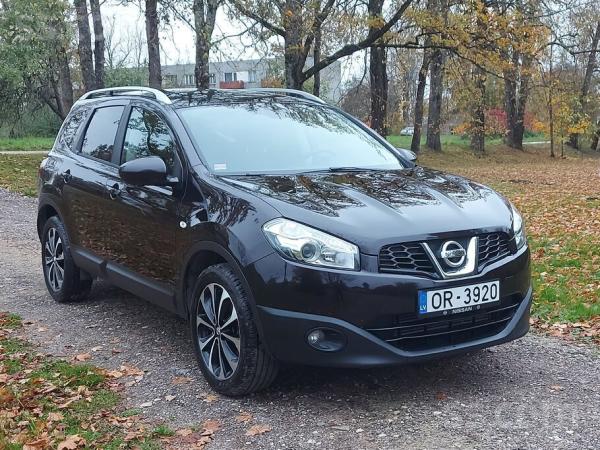 Violet Nissan Qashqai 2012 in Daugavpils, with an engine capacity of 1.60 L and mileage of 191 thousand km for 5750 €, photo 4 on AUTOMOTO.COM.LV