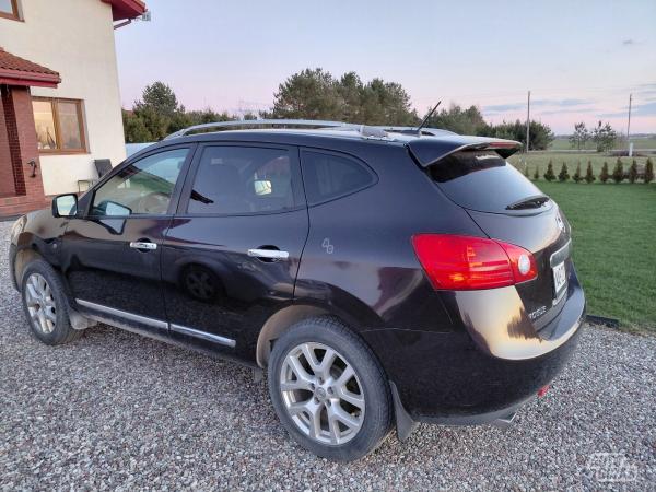 Violets Nissan Qashqai 2013 Klaipėda, ar dzinēja tilpumu 2.50 L un nobraukumu 132 tūkst. km par 5850 €, foto 3 vietnē AUTOMOTO.COM.LV