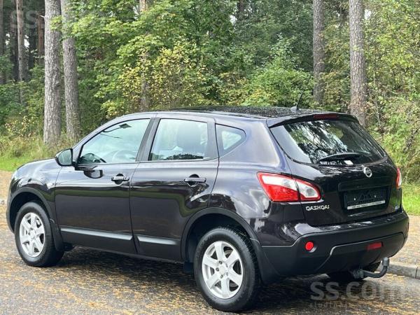 Violets Nissan Qashqai 2013 Valmiera, ar dzinēja tilpumu 1.60 L un nobraukumu 0 tūkst. km par 7000 €, foto 3 vietnē AUTOMOTO.COM.LV