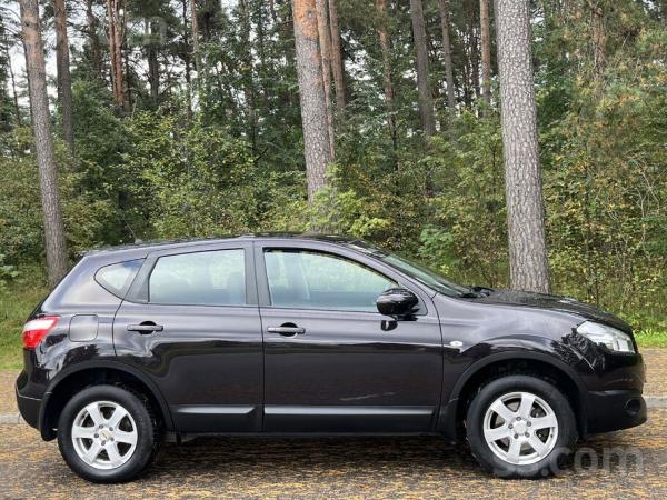 Violets Nissan Qashqai 2013 Valmiera, ar dzinēja tilpumu 1.60 L un nobraukumu 0 tūkst. km par 7000 €, foto 5 vietnē AUTOMOTO.COM.LV