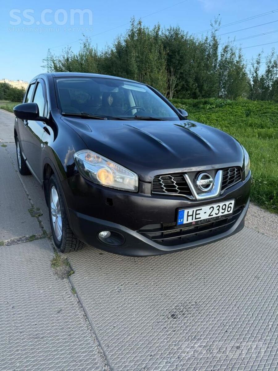 Violets Nissan Qashqai 2013 Rīga, ar dzinēja tilpumu 1.60 L un nobraukumu 196 tūkst. km par 5200 €, foto 1 vietnē AUTOMOTO.COM.LV