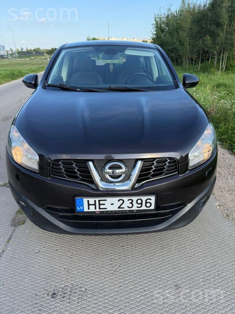 Violets Nissan Qashqai 2013 Rīga, ar dzinēja tilpumu 1.60 L un nobraukumu 196 tūkst. km par 5200 €, foto 3 vietnē AUTOMOTO.COM.LV