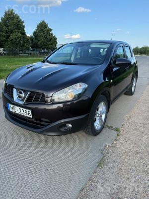 Violets Nissan Qashqai 2013 Rīga, ar dzinēja tilpumu 1.60 L un nobraukumu 196 tūkst. km par 5200 €, foto 4 vietnē AUTOMOTO.COM.LV