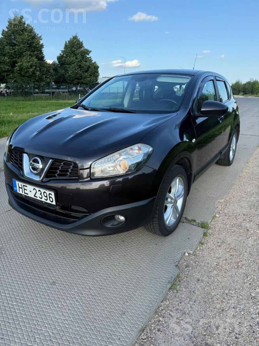 Violets Nissan Qashqai 2013 Rīga, ar dzinēja tilpumu 1.60 L un nobraukumu 196 tūkst. km par 5200 €, foto 4 vietnē AUTOMOTO.COM.LV